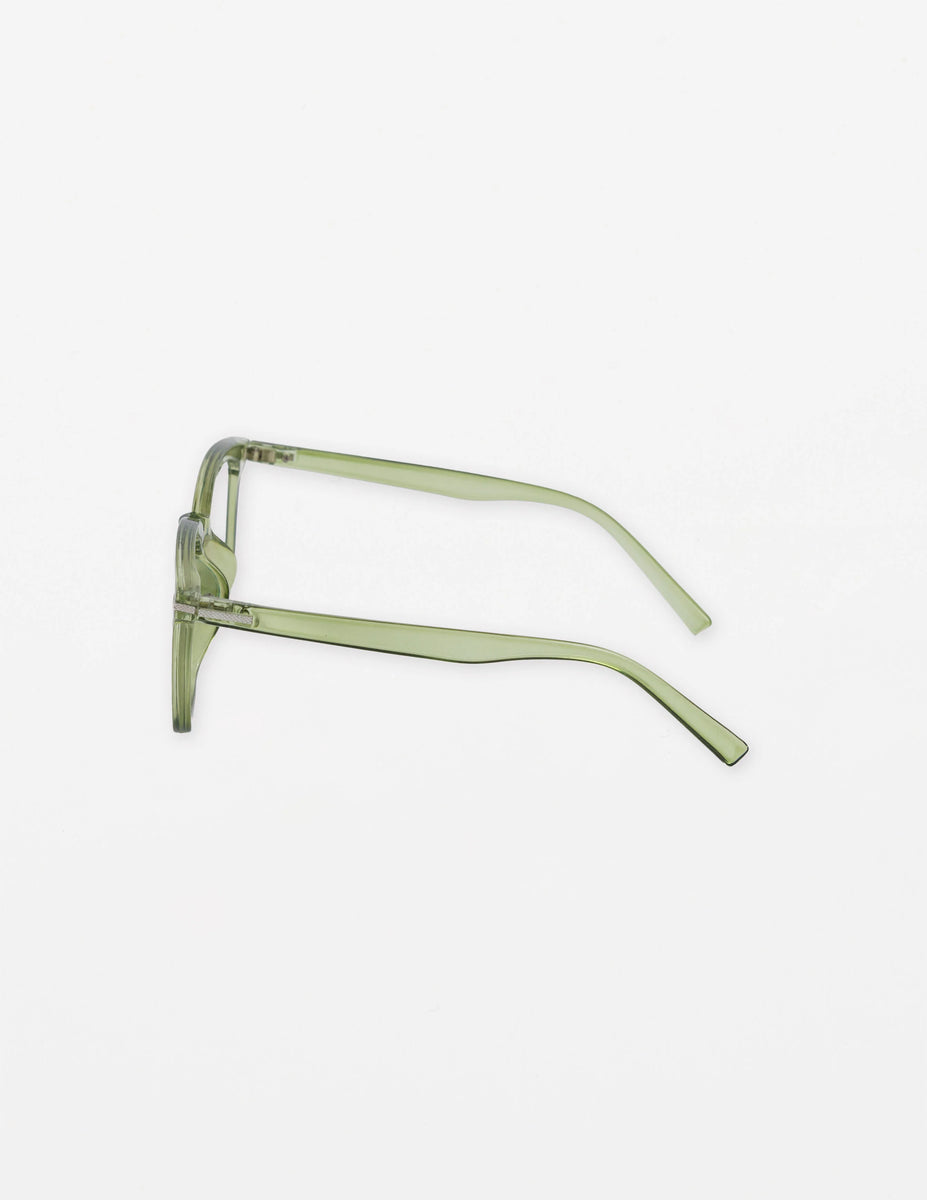 Readers | Lily | Emerald – Hype Dunedin