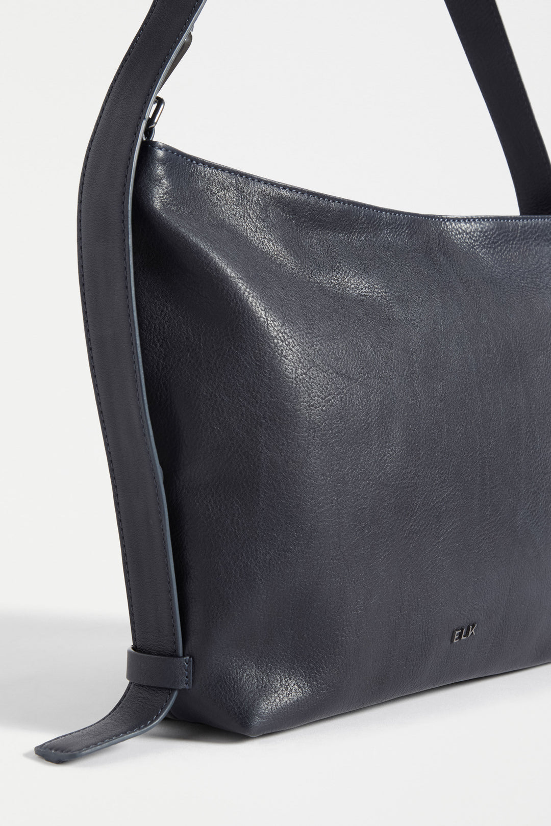 Hansen Bag | Navy – Hype Dunedin